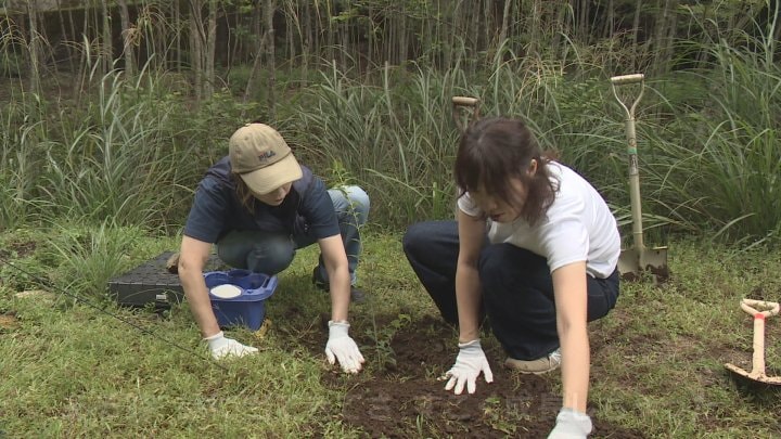 「つらかった過去にひとつの区切りを」小倉美咲さん行方不明から6年 母親が献花台を閉じる 山梨・道志村（UTYニュース）｜dメニューニュース（NTTドコモ）