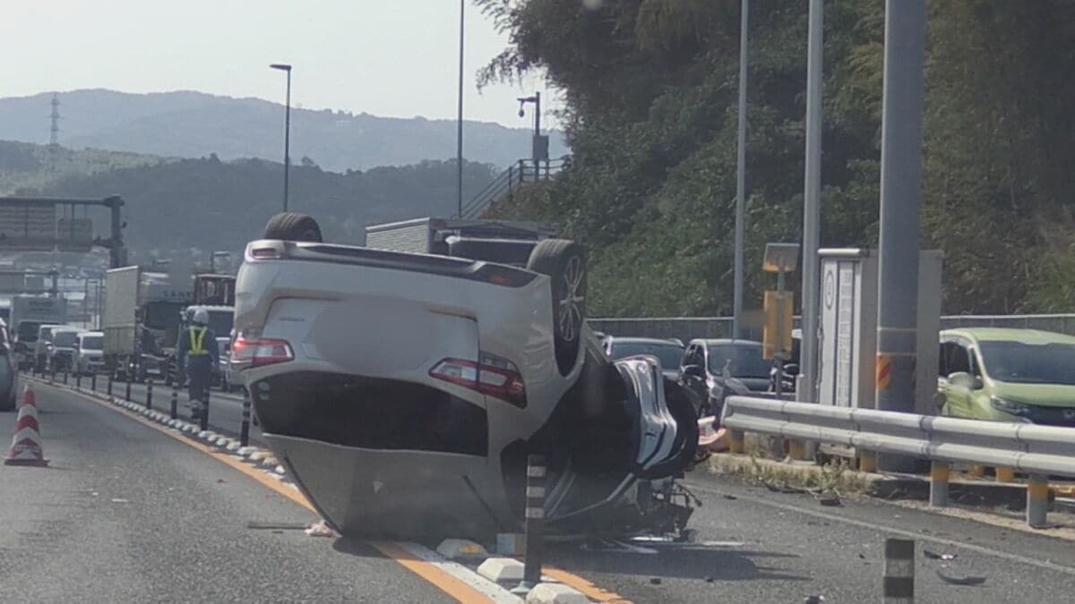 乗用車が横転する事故 松江だんだん道路の下り線（西尾IC～津田IC間）で通行止め | TBS NEWS DIG