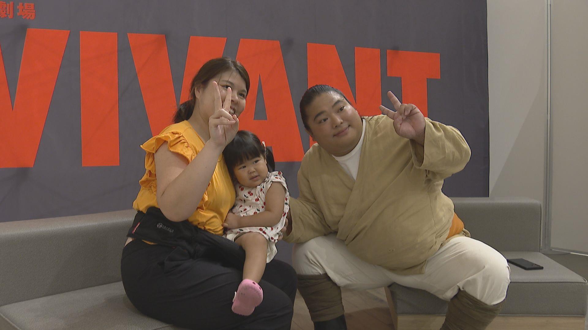 日曜劇場『VIVANT』ドラムさんが福岡に ドラマの小道具も展示 | TBS NEWS DIG