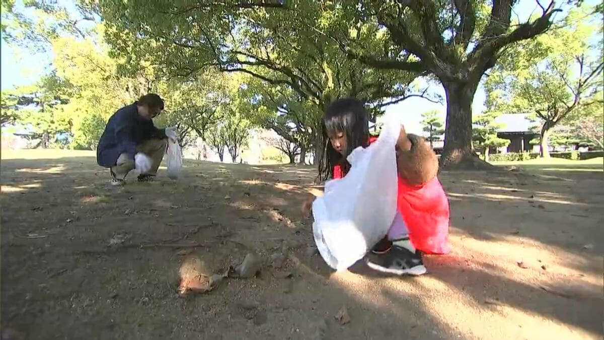 丸亀城でごみ拾い 香川県遊技業協同組合が社会貢献活動の一環 100人が参加（RSK山陽放送）｜dメニューニュース（NTTドコモ）