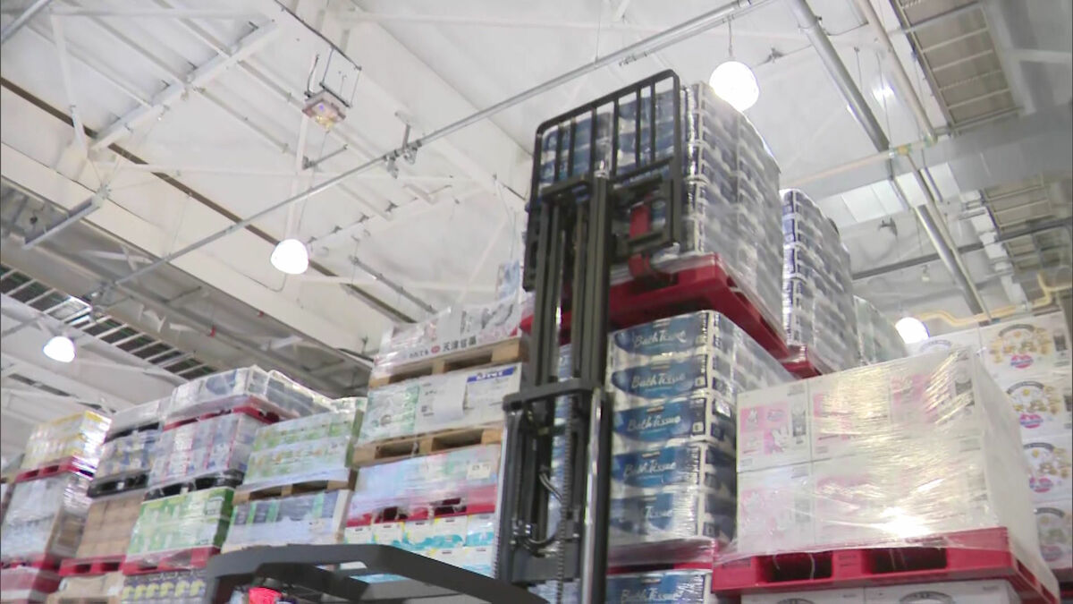 「工夫がすごい」小学生がコストコのバックヤードに！調理現場や積み下ろし作業を見学 流通の仕組み学ぶ特別授業（RKB）｜dメニューニュース（NTTドコモ）