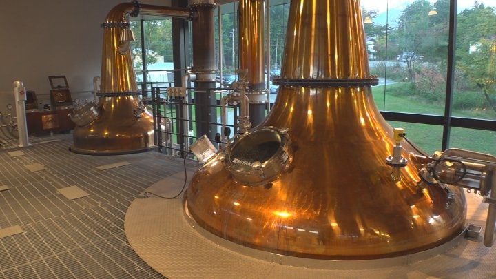 富士山の水を使ったウイスキー 関係者向けに蒸留所をお披露目 2028年以降の商品化目指す 山梨・富嶽蒸溜所（UTYニュース）｜dメニューニュース（NTTドコモ）