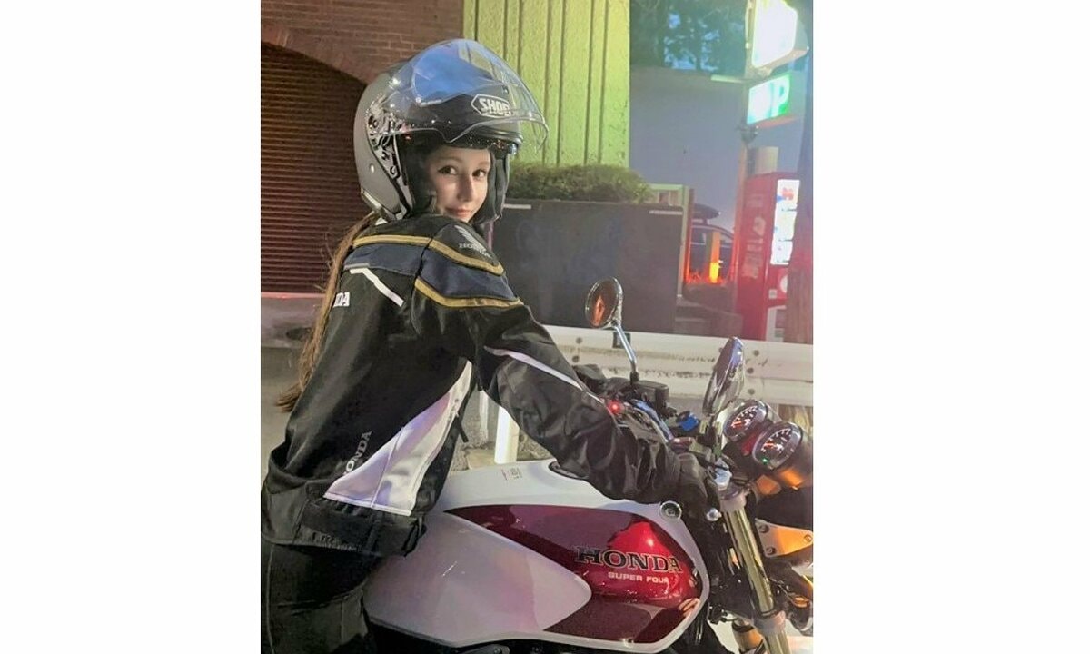 【ダレノガレ明美】 「HONDA CB1300」「パワーが凄くてすぐスピードが」「気をつけて乗りまーす」 SNSに想い 「女性が乗ったらダメなバイクなんかないよ」 | TBS NEWS DIG