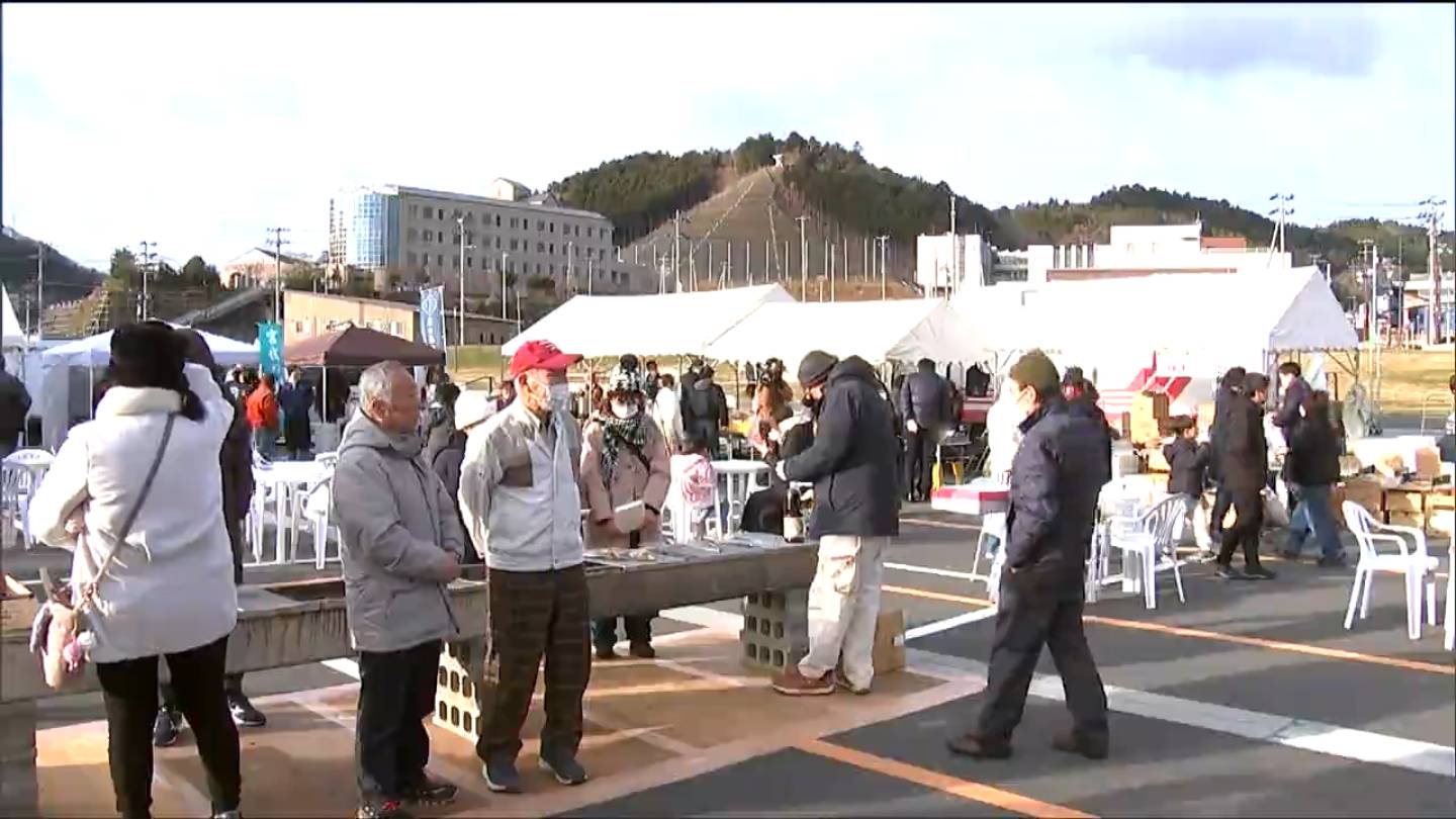 「近所におすそ分けをして食べようと」魚の「たも網すくい」が人気 水産まつりにぎわう 宮城・女川町（tbc東北放送）｜dメニューニュース（NTTドコモ）