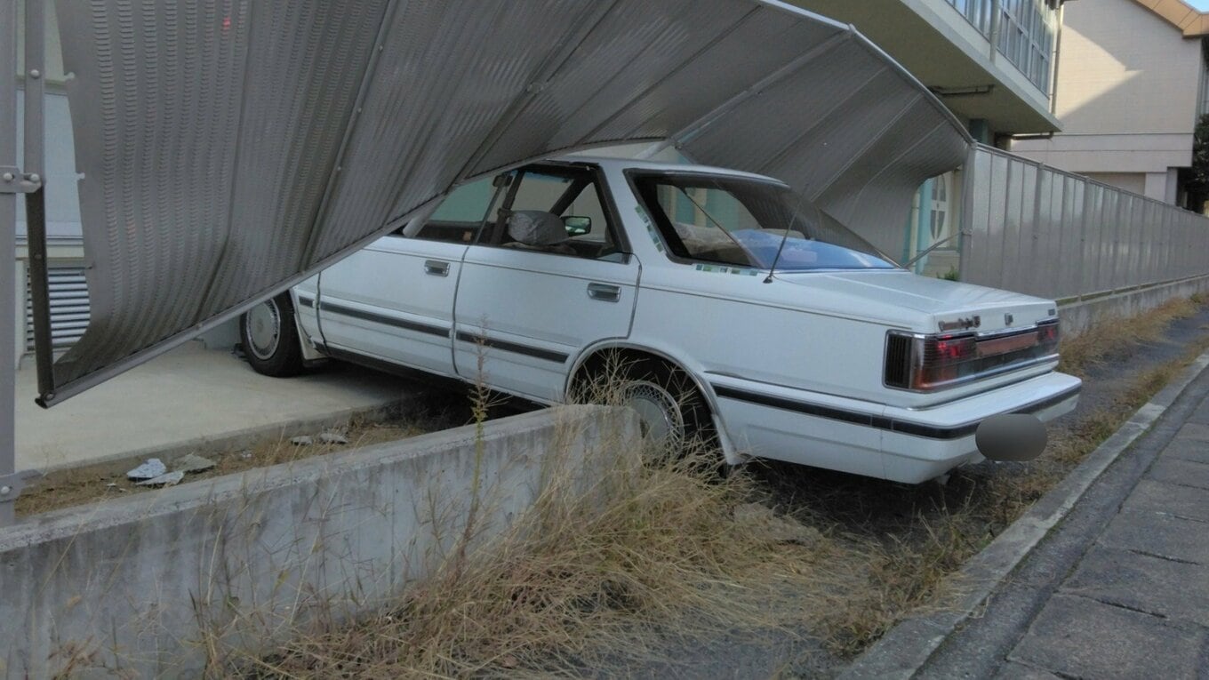 【速報】車が岡山操山高校のフェンスに突っ込み体育館そばに侵入【岡山】 | 岡山・香川のニュース | 天気 | RSK山陽放送 (1ページ)