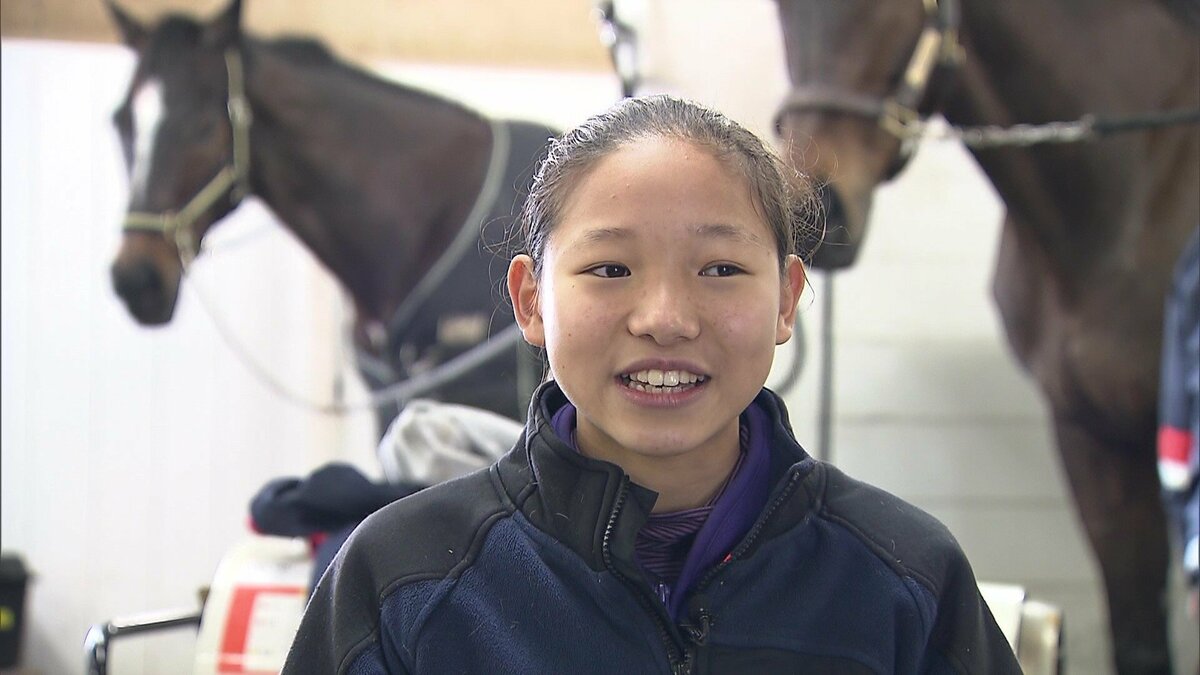JRA新人ジョッキー・小林美駒騎手（新潟市出身）がJRA初勝利 福島5R | TBS NEWS DIG