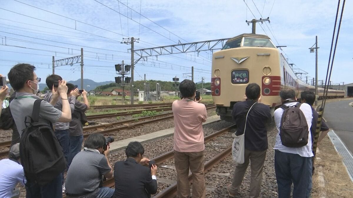 「幕回し」も披露 ラストラン終えた381系「やくも」撮影会「これがなくなっちゃうのは非常に残念です」 | TBS NEWS DIG