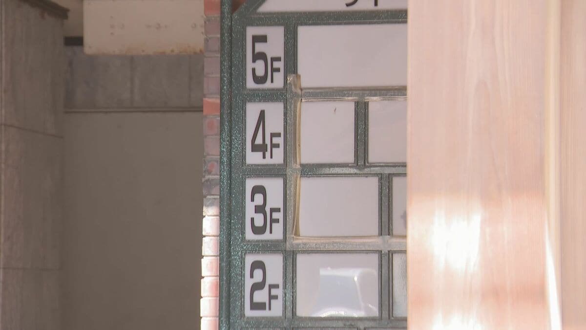 雑居ビルで白骨化した遺体発見 見つかった場所は30年前から関係者以外立ち入れない5階エレベーターホール（RKB）｜dメニューニュース（NTTドコモ）