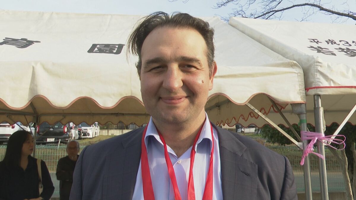 手作りメダルをプレゼント！園児たちが元大関・琴欧州の鳴戸親方や若手力士と交流 熊本（RKK熊本放送）｜dメニューニュース（NTTドコモ）