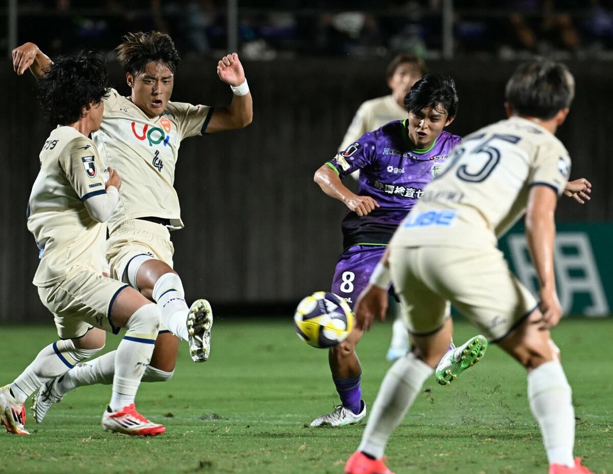 藤枝MYFC 楠本卓海“恩返し弾”で追いつく 山口と2-2【J2リーグ第24節速報】 | TBS NEWS DIG