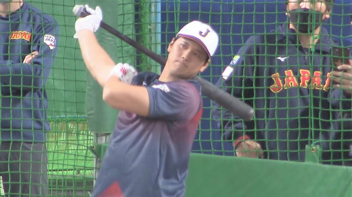 大谷翔平が侍ジャパン合流後、初のフリー打撃！ スタンド最上段への超特大弾にドームどよめく【WBC】 | TBS NEWS DIG