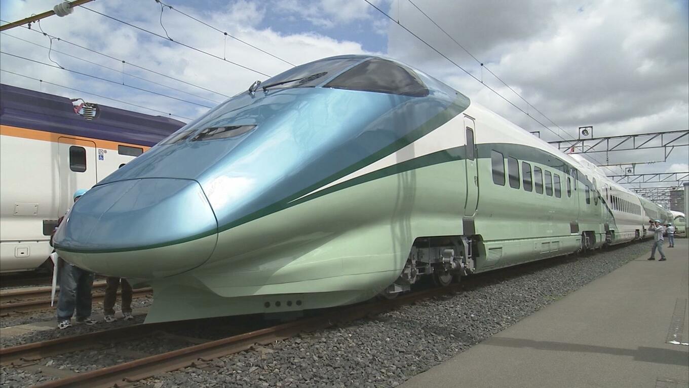 山形新幹線つばさ 新型車両E8系 2024年3月デビュー！今だから見たい！山形新幹線「つばさ」のこれまで 「銀色」に「特急」「足湯」もあった | TBS NEWS DIG (5ページ)