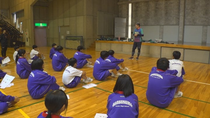 学校部活動の地域移行に向けた新事業 “ベースボール5” 中高生80人が体験 山梨（UTYニュース）｜dメニューニュース（NTTドコモ）