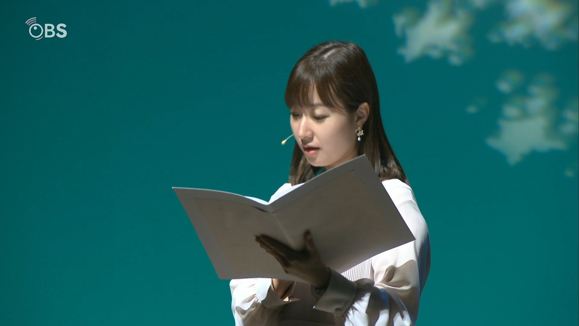 アナウンサーが童話の世界にいざなう 2年ぶりの有観客開催 「OBSおはなしワールド」 | TBS NEWS DIG