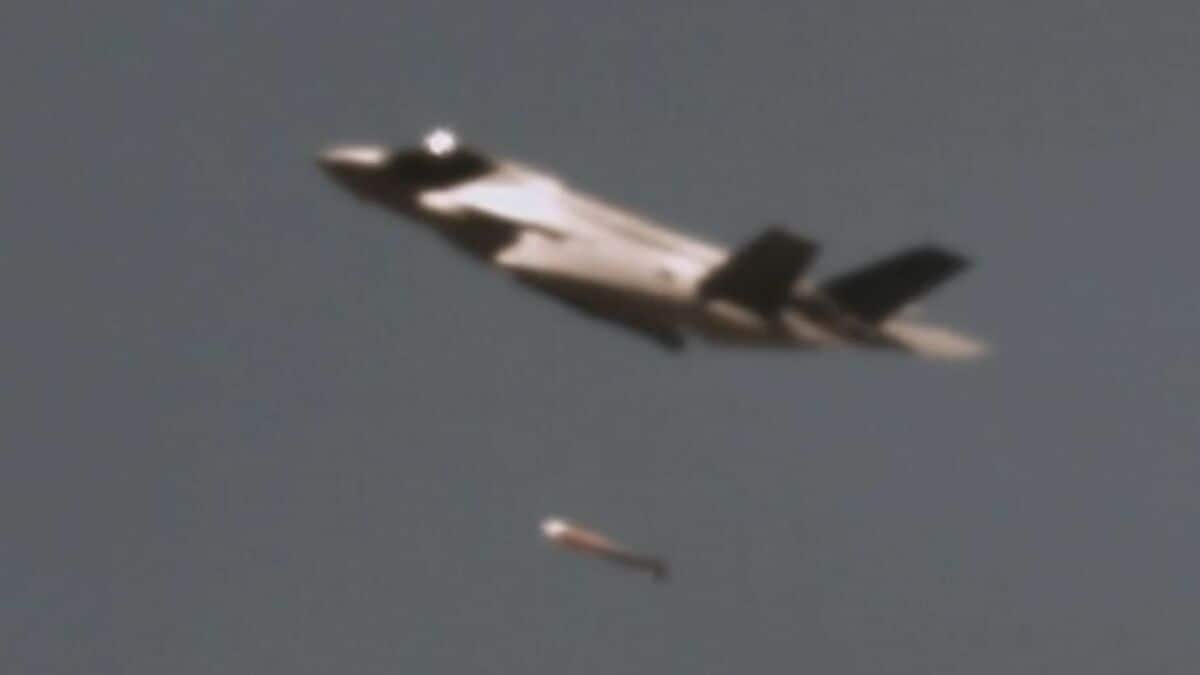 米政府 航空機搭載型の改良型核爆弾「B61-13」の開発へ | TBS NEWS DIG