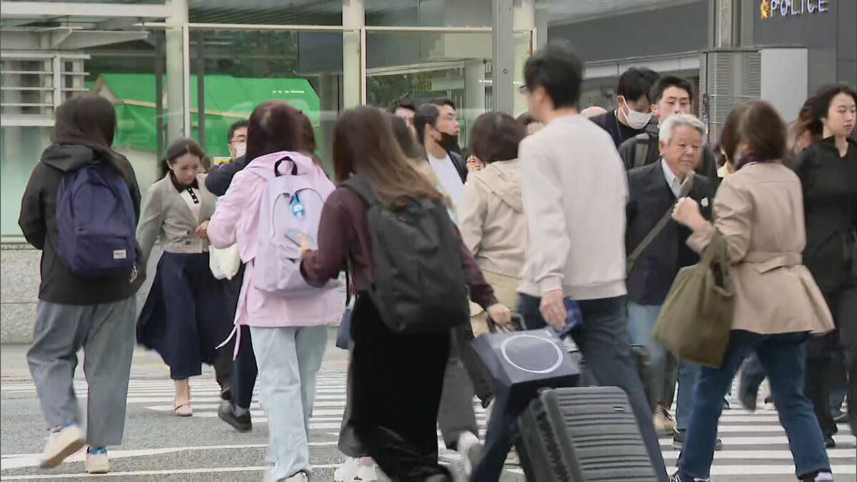 「寒くて上着を初めて着ました」各地で今季一番の冷え込み 内陸では11月中旬並みに 福岡市でもコート着て通勤する人の姿（RKB）｜dメニューニュース（NTTドコモ）