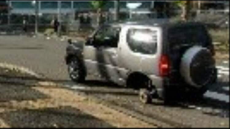 【増し締め】北海道の男性、交換したタイヤが外れ200m転がる【ヨシ】 [643485443]